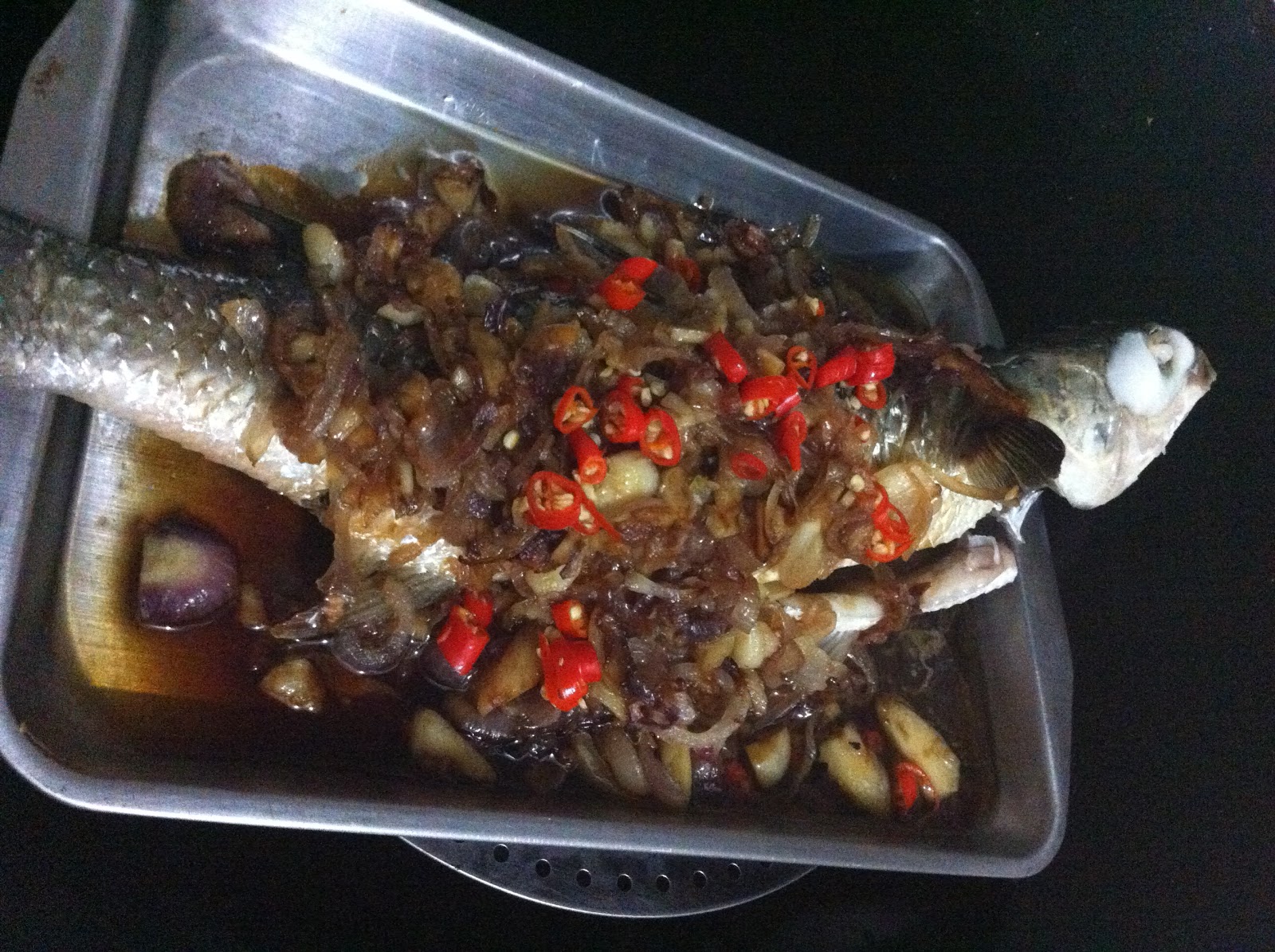 Easy Way to Cooks: Steam Grey Mullet Fish (黑鱼） with Garlic & Shallot